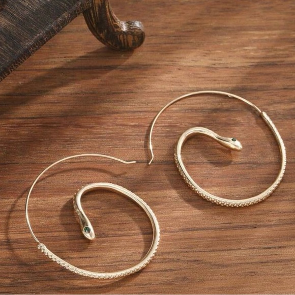 Jewelry | Spiral Serpent Emerald Eye Coiled Snake Reptile Medusa Goth ...